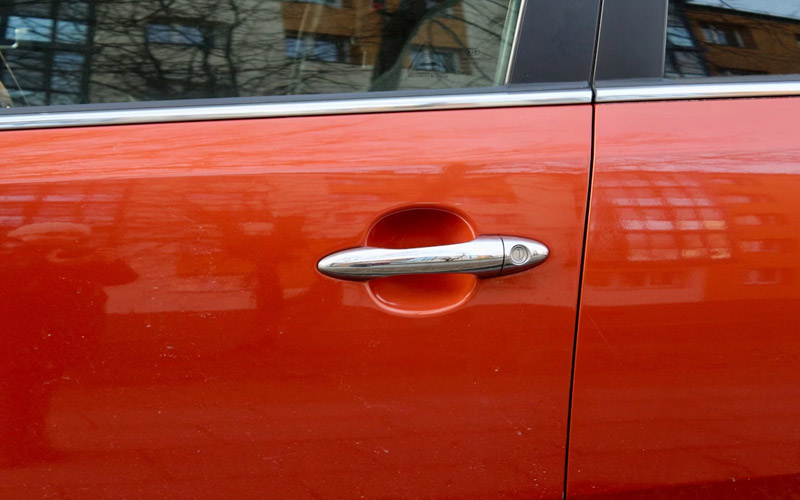 Police Warn: Coin in Door Handle Could Be a Trap – CarsFans.net